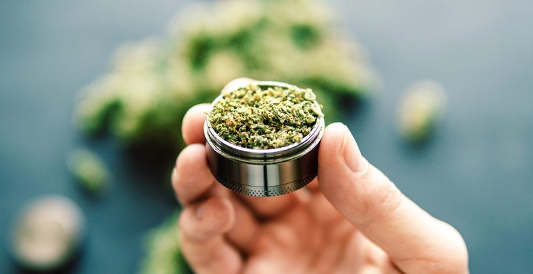 10 Easy Ways to Tell If Your Weed is Good Quality | Holi Concentrates